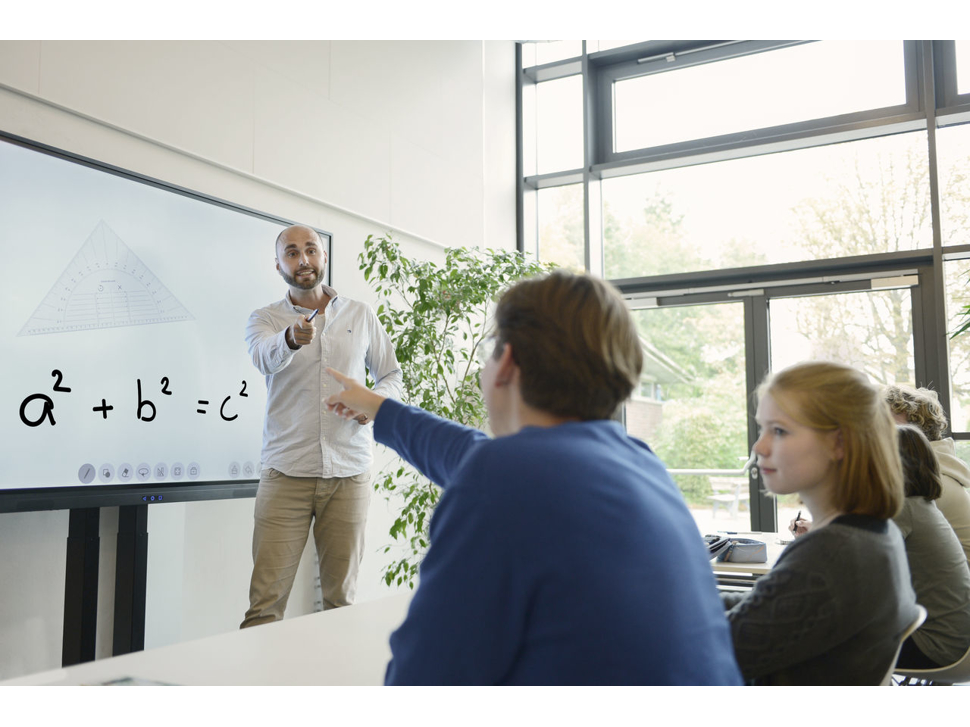 Dotykový LCD displej 86" Legamaster EVOLVE ETX-8630 | Consulta